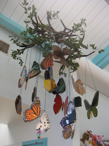 Library Tour: Waikiki-Kapahulu Public Library - Hawaii Book Blog